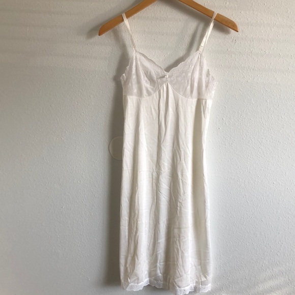 vassarette | Intimates & Sleepwear | Vintage White Lacy Night Gown ...